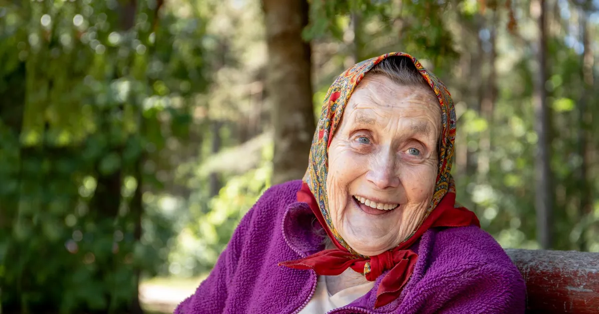 «Esimest korda ilma tema heliseva naeruta.» Kihnu Virve oleks ...