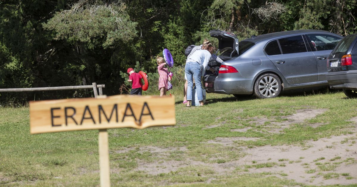 Pedassaarel asendus avaliku parkla märk üle öö eramaa sildiga