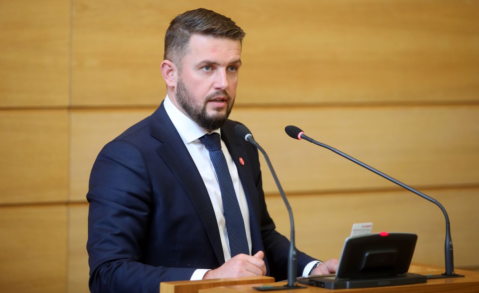 No "Saskaņas" valdes aiziet Andris Morozovs un Anna Vladova