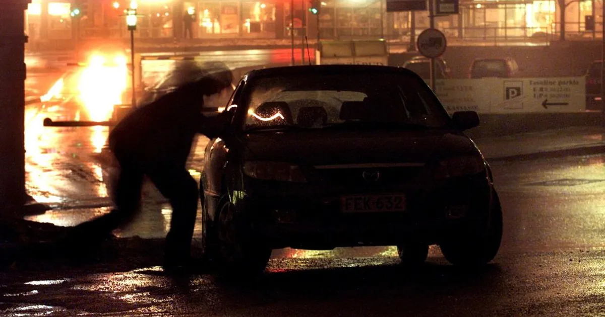 Car theft loses its engine