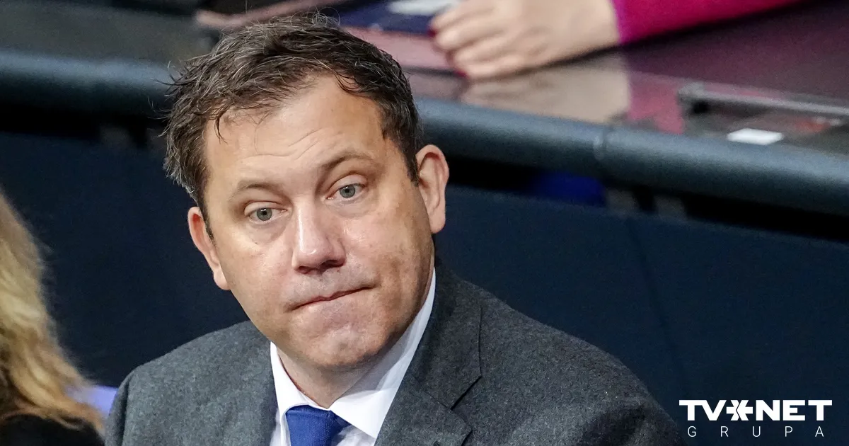 Transatlantic Alliance Collapse: German VP Warns of US-Europe Rift ...