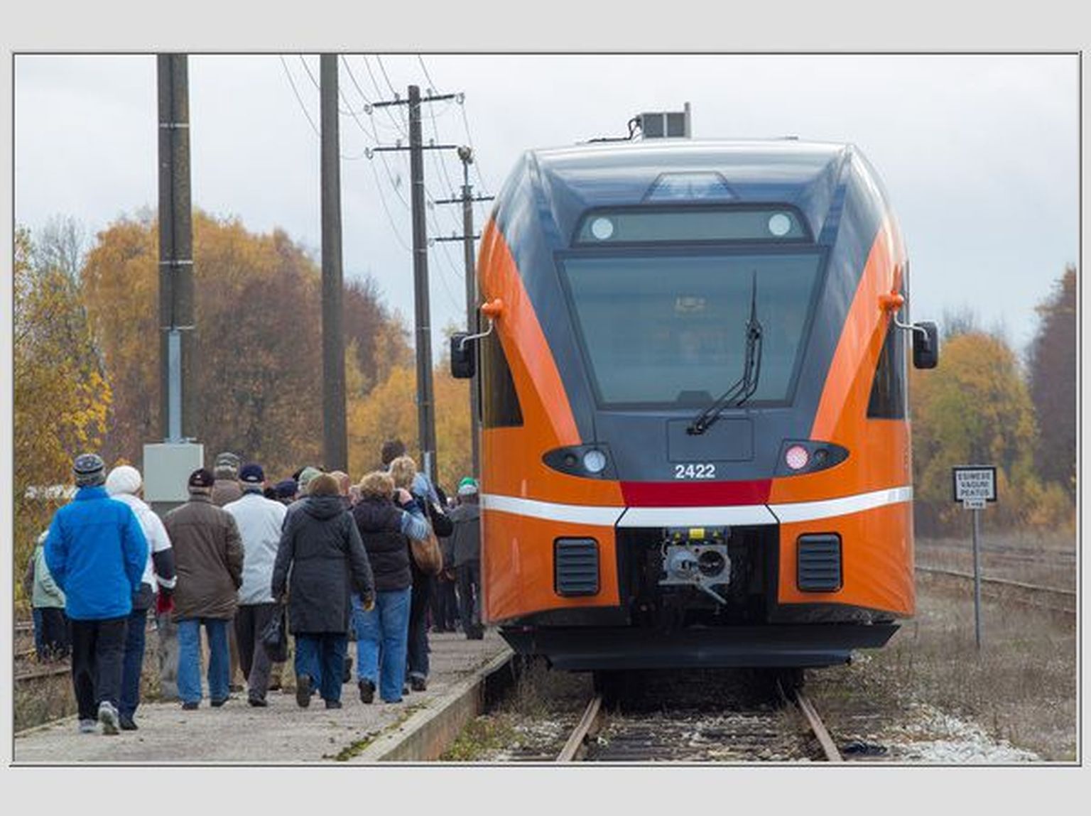 Elroni rongid toovad linnaliinile lisabussid