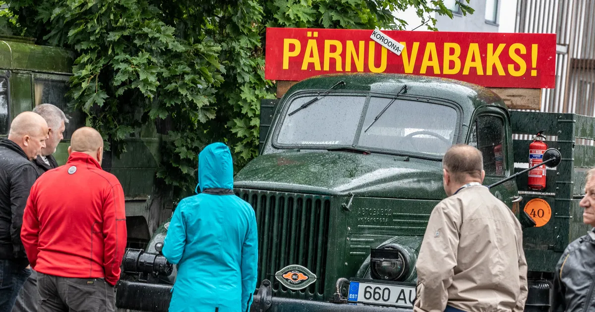 SUUR GALERII Vanatehnika fanaatikud trotsisid vihma ja nägid maailma ...