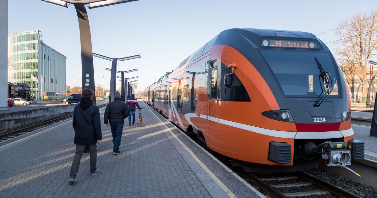 Tallinna sõitev Elroni rong hilines ligi tund aega
