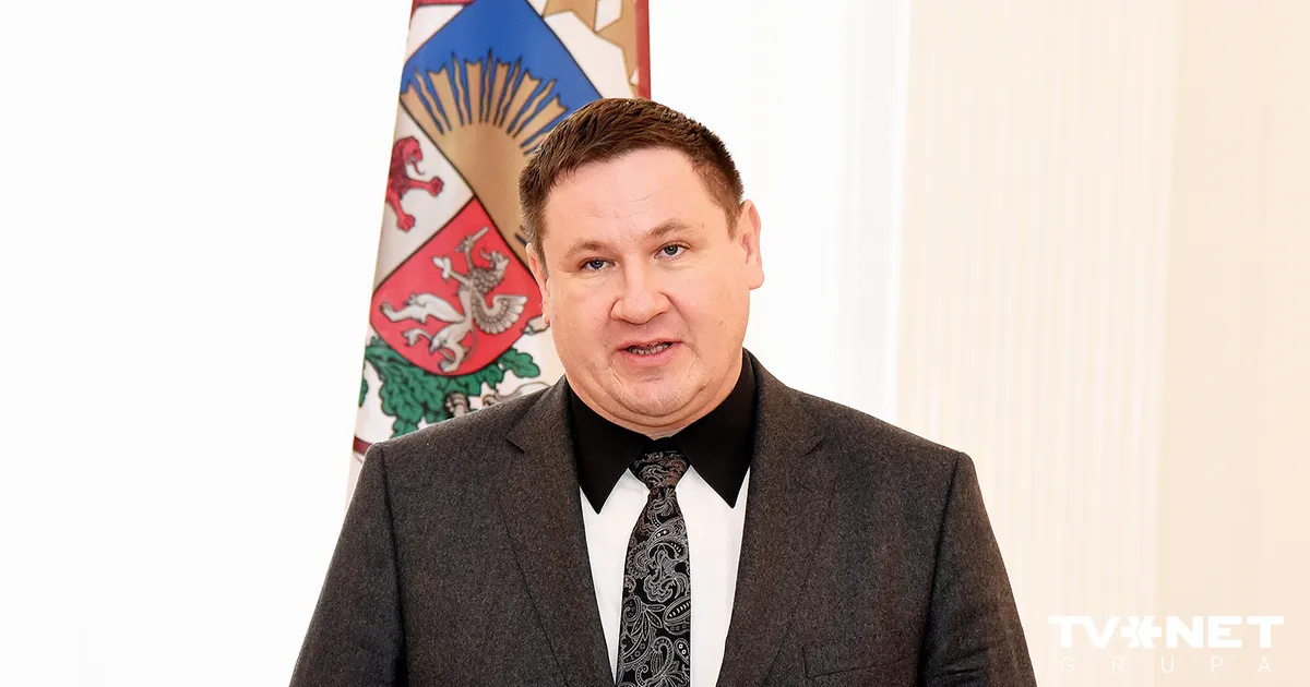 Ogres novada domes priekšsēdētājs Helmanis atvainojas Latvijas ...