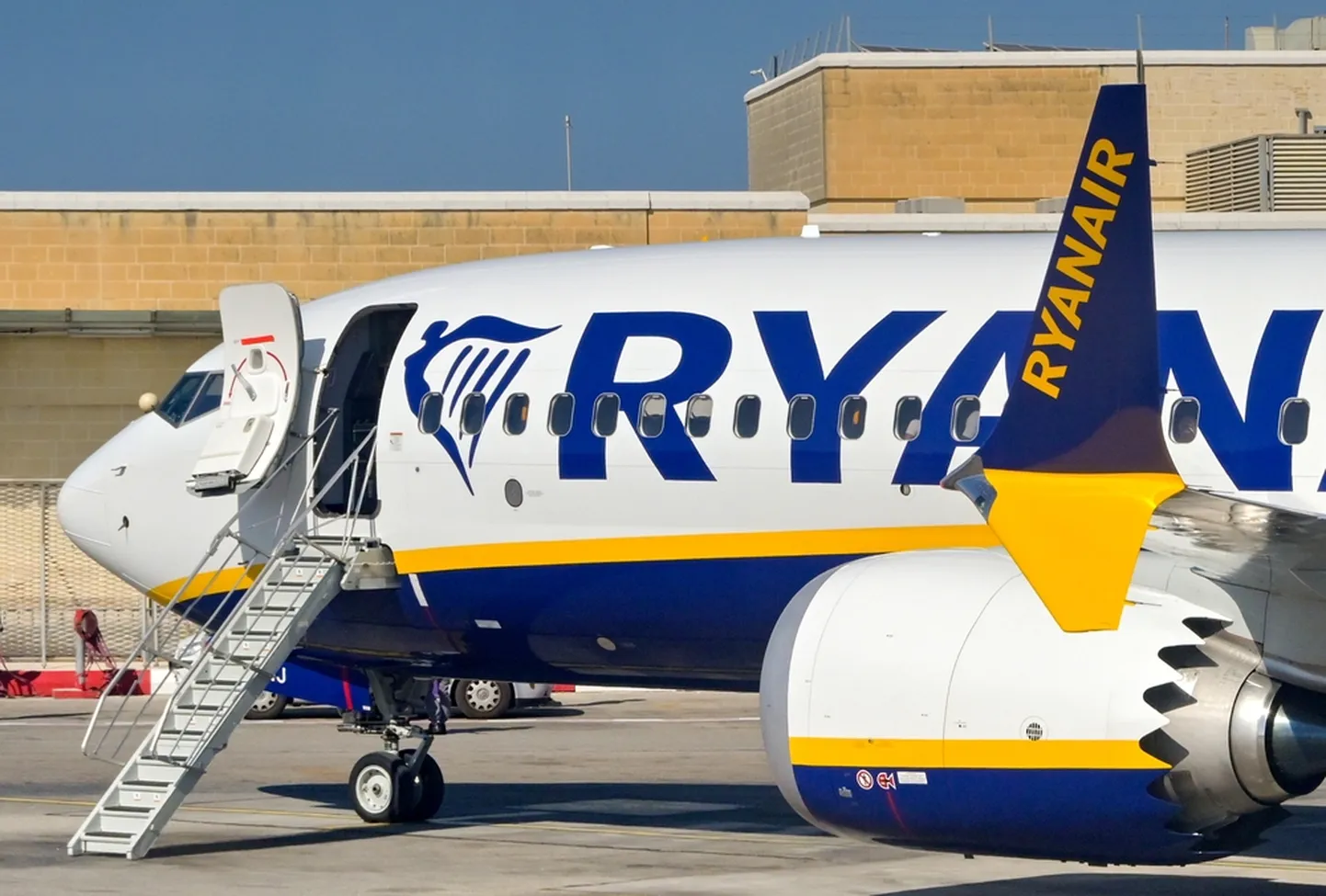 Авиакомпания Ryanair внесла важное изменение в правила провоза ручной клади