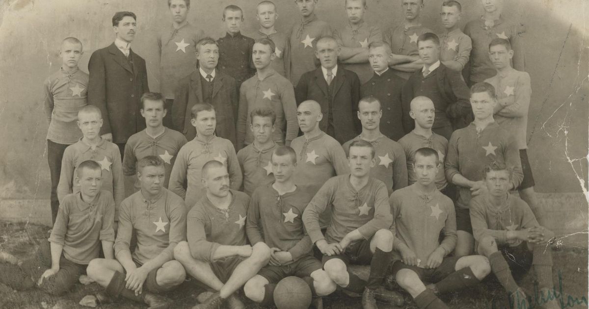 AJALUGU Eesti jalgpalli sünnipäev ehk Narvalt näpatud ajalooau