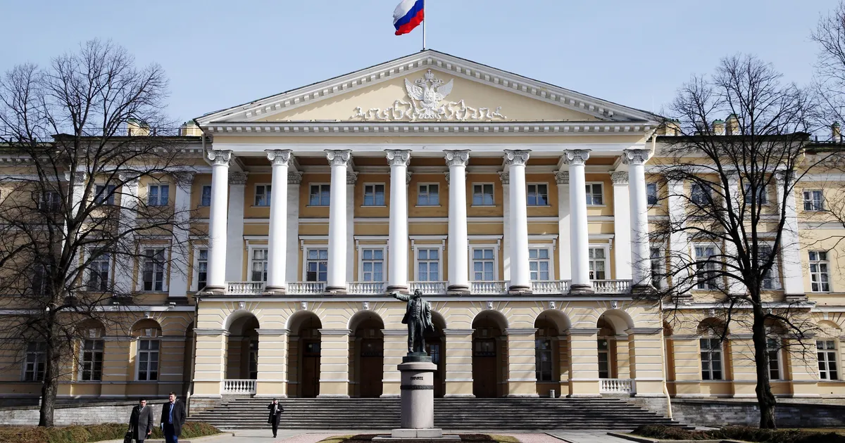 TÄNA AJALOOS Avati Venemaa esimene tüdrukute kool, millest kujunes ...