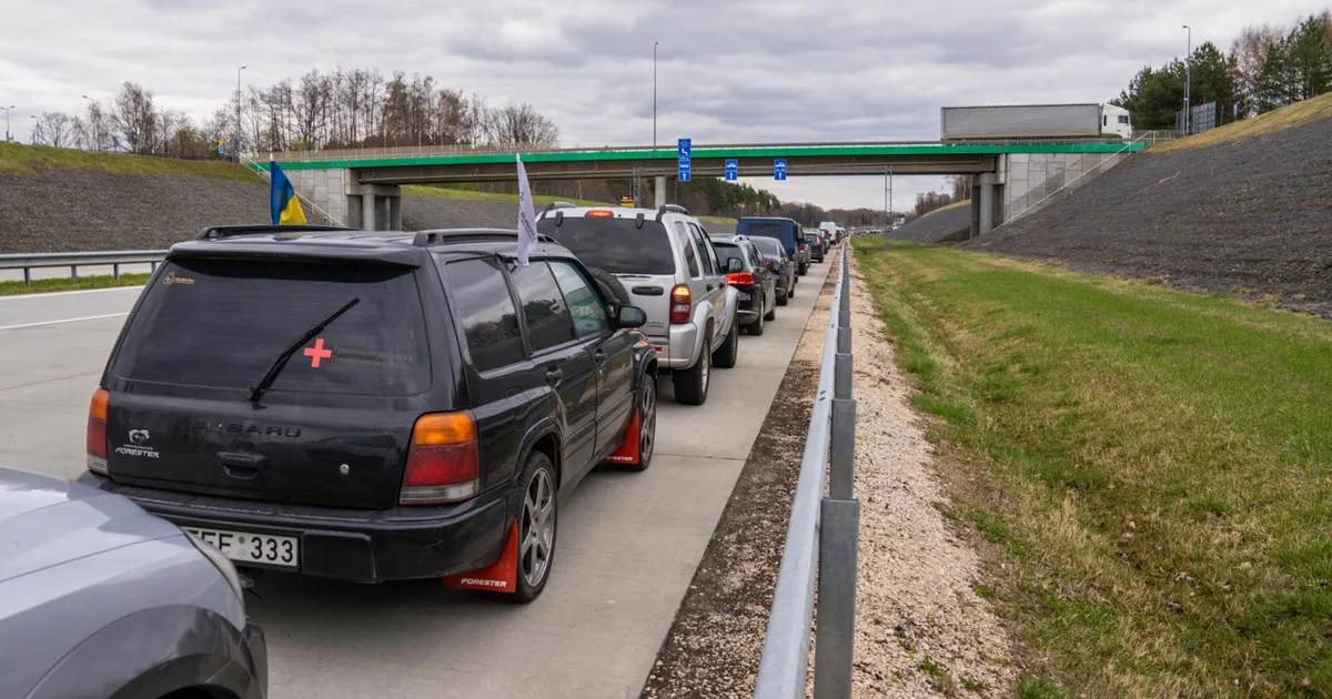 PHOTOS AND VIDEO Polish border checkpoint held back military aid to Ukraine