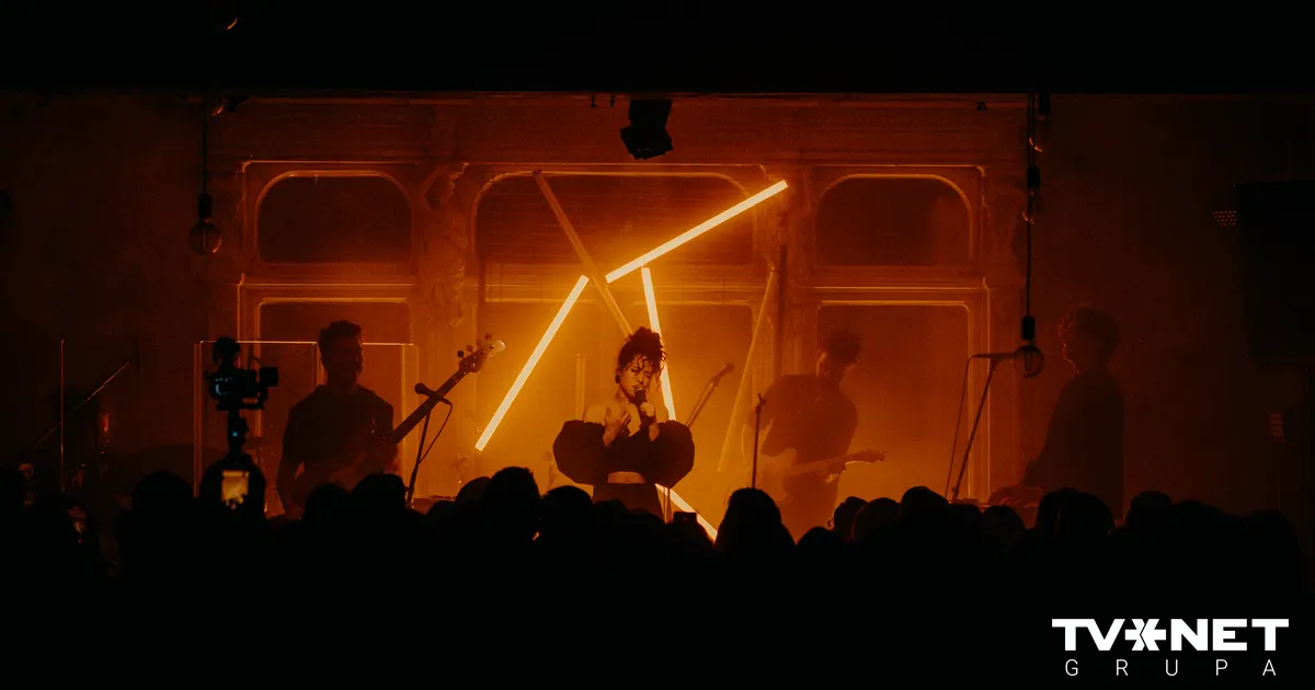 FOTO "Kautkaili" izpārdotā koncertā fon Stricka villā atklāj albuma ...