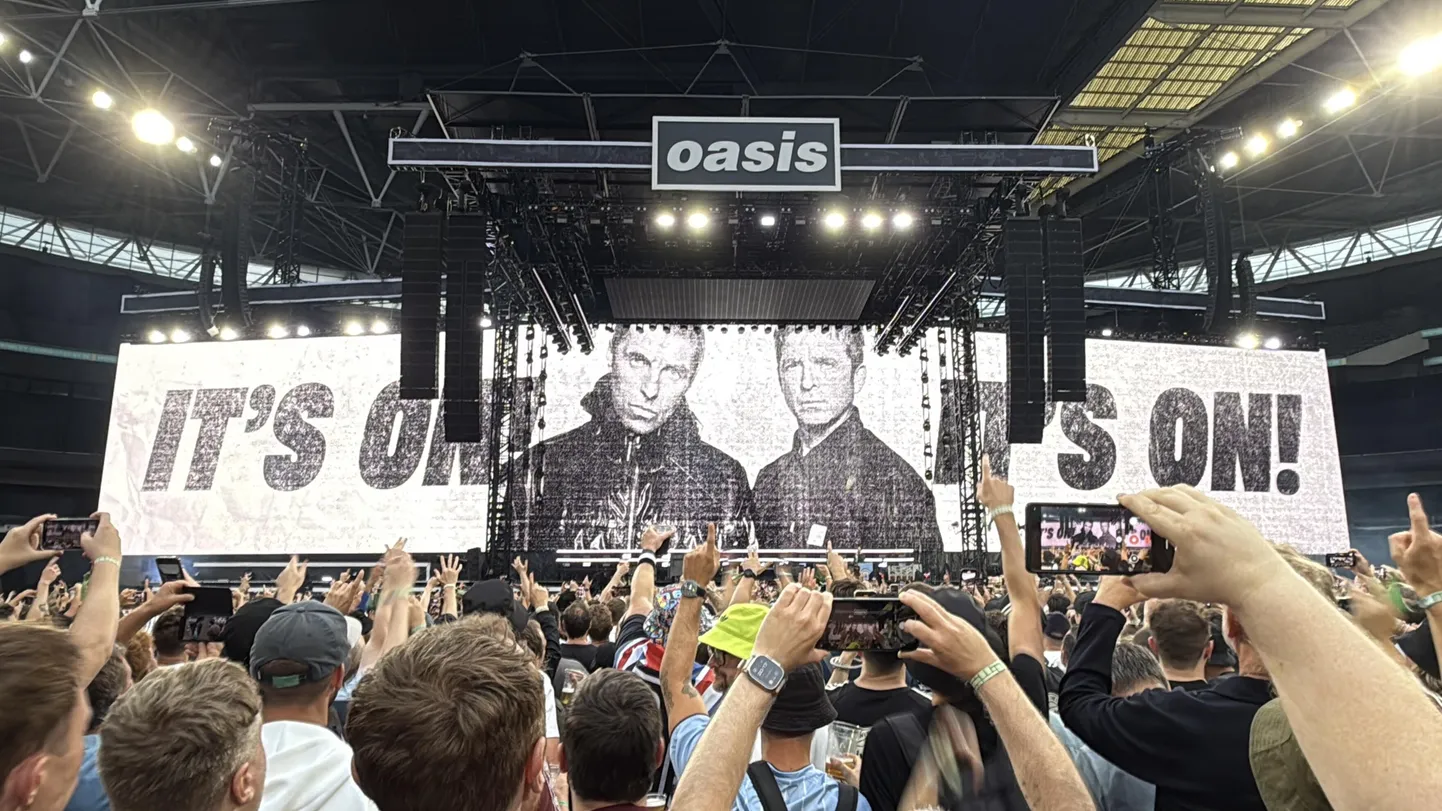 FOTOD JA VIDEOD Mart Normet käis Oasise kontserdil: koledad riided ...