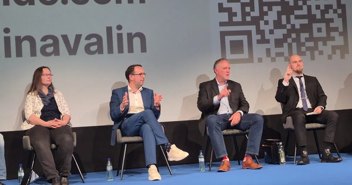 GALERII Volikokku pürgijate esindajad olid mitmes küsimuses isegi ühel ...