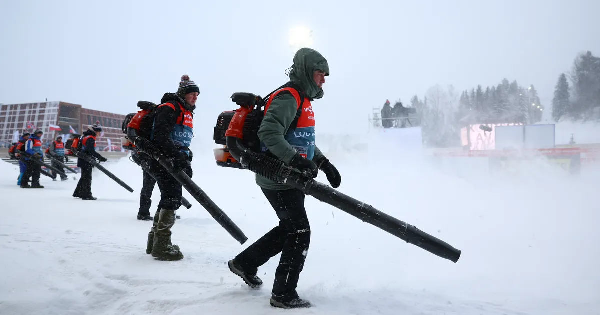 GALERII Tehvandit tabas «mõttetu lumi», mida asuti hävitama föönibrigaadiga