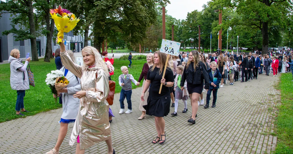 VIDEO Mitmed Ida-Viru koolid alustasid õppeaastat uue juhiga