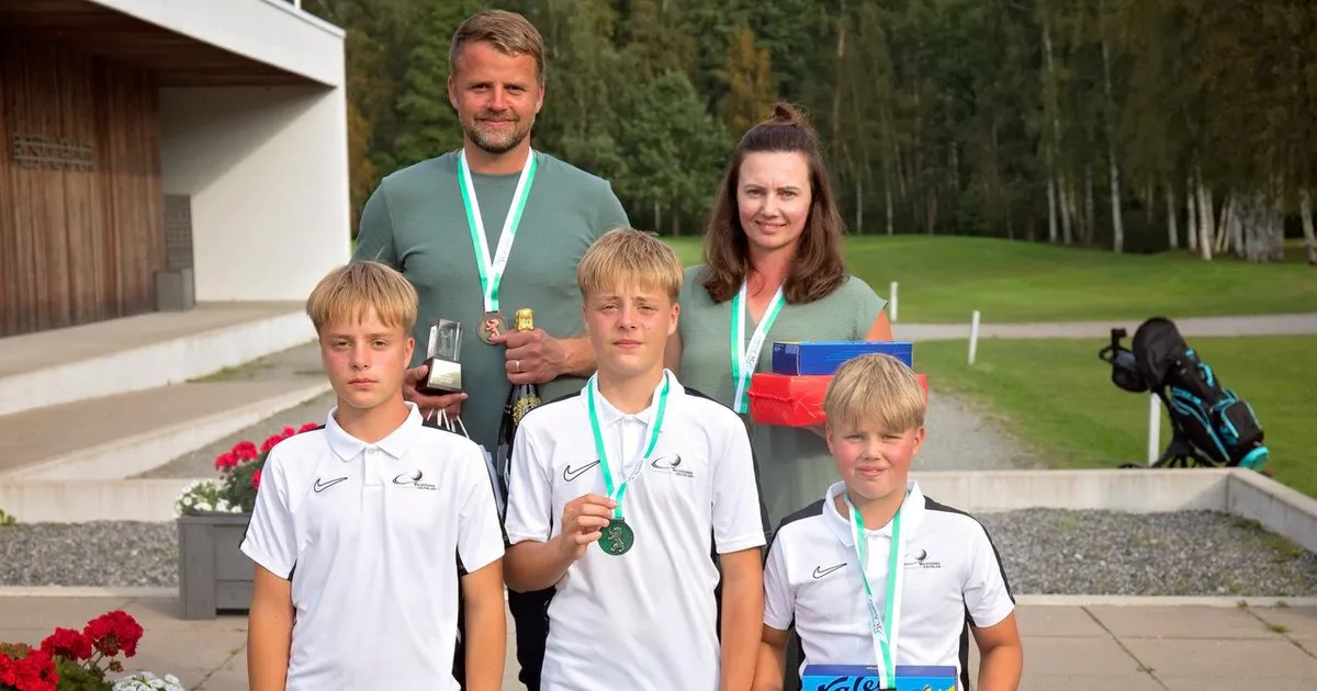 GALERII Pärnumaa golfitšempionaadil noppis poole medalitest üks pere