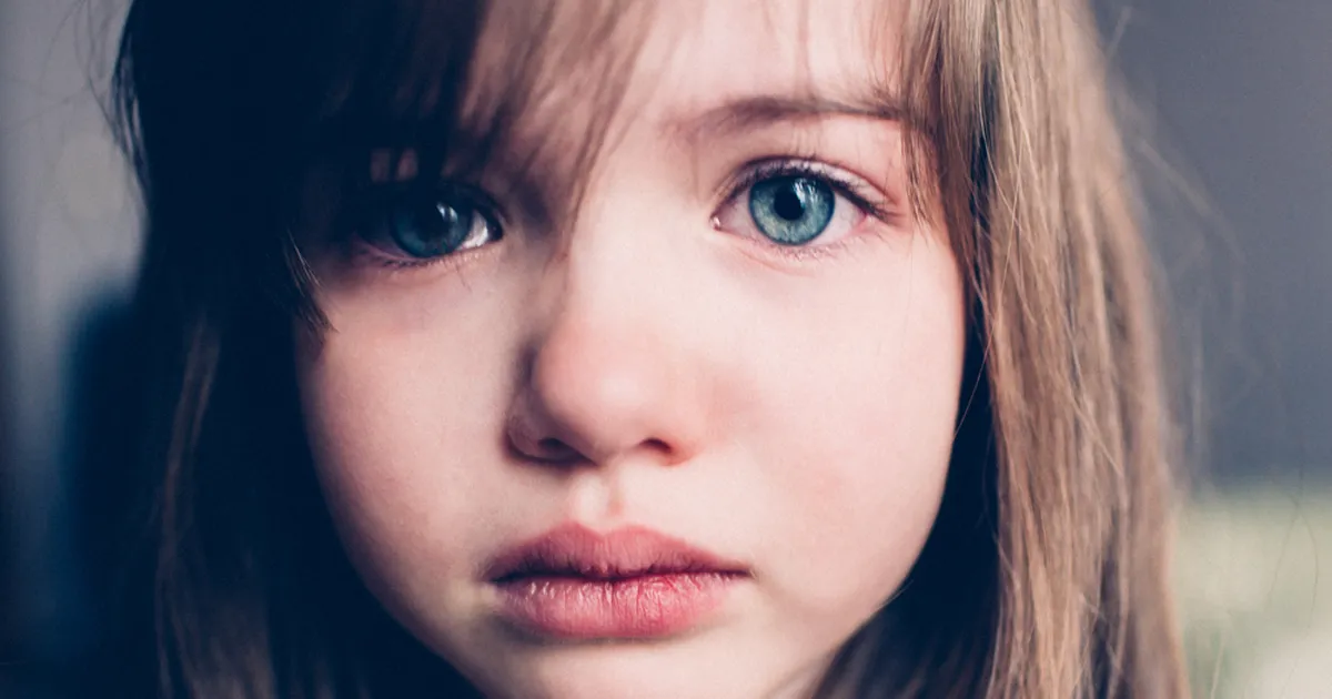 USKUMATU Emad loevad oma tütarde suutäisi ja keelavad neil süüa