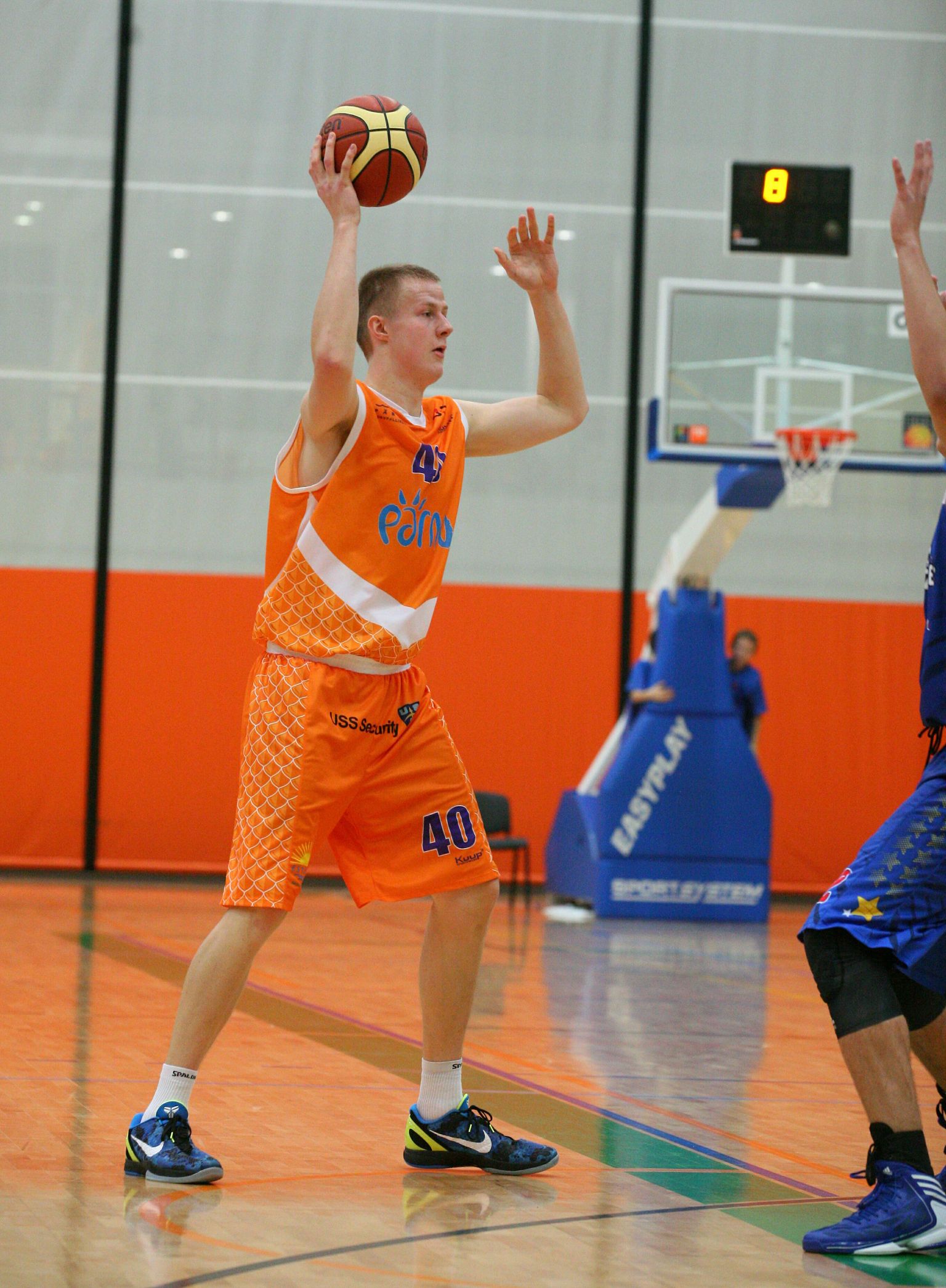 Raadik ja uus ameeriklane liitusid Tarvaga