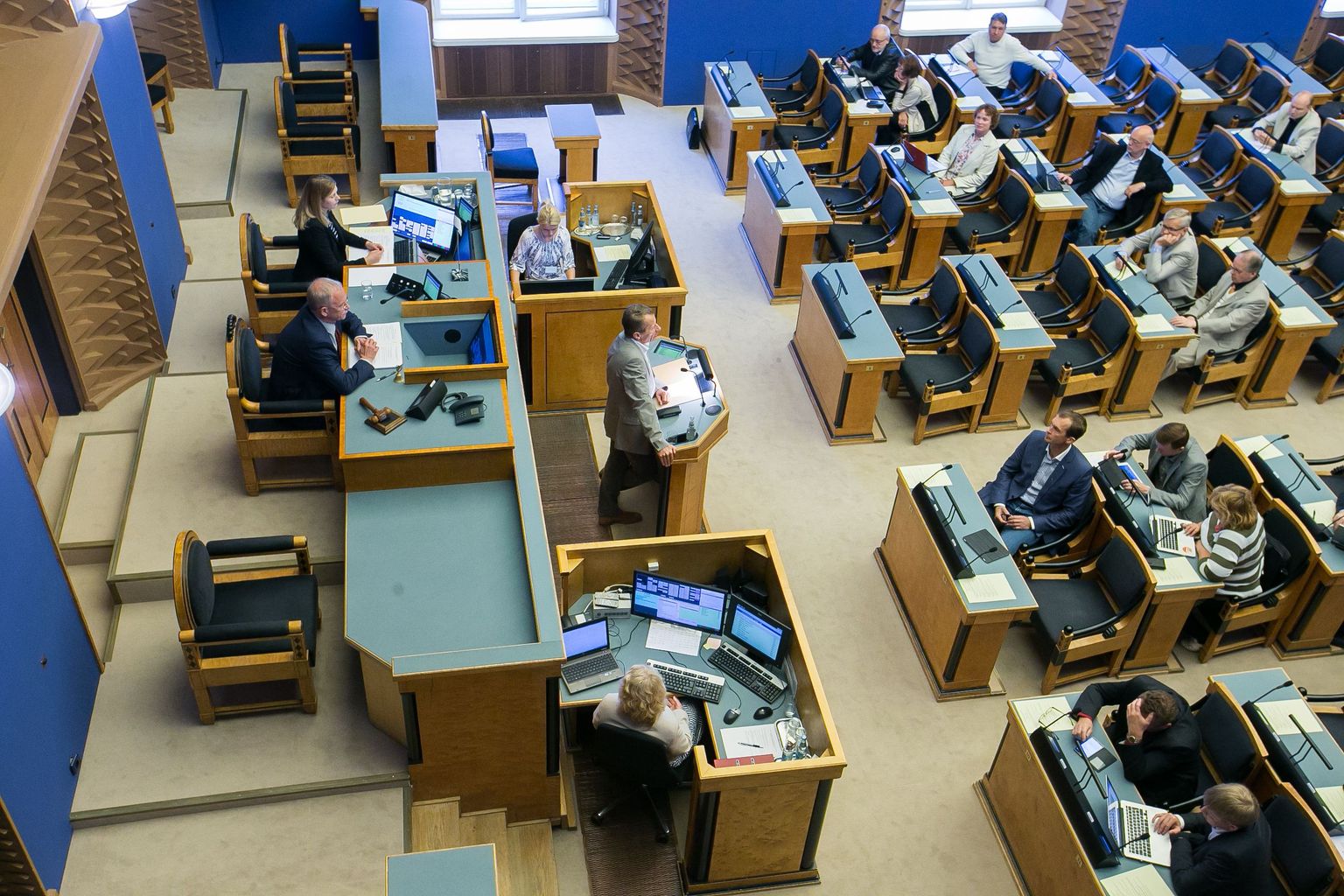 Parlament kogunes taas erakorraliselt - Eesti - Postimees: Värsked ...