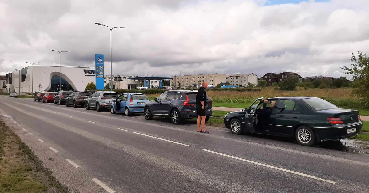 NAGU PRAAMIJÄRTSUS Soodushind tekitas Alexela tankla juurde pika saba