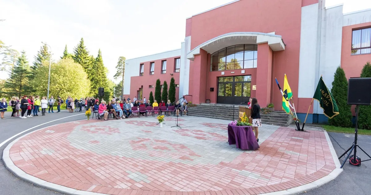 Kunagine Järvamaa suur haridusasutus kahaneb sügiseks põhikooliks