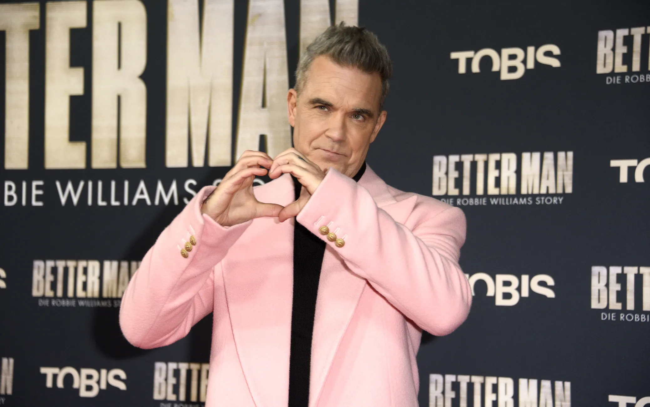 Robbie Williams pistis varbad mööblimaailma: muusik disainis ...