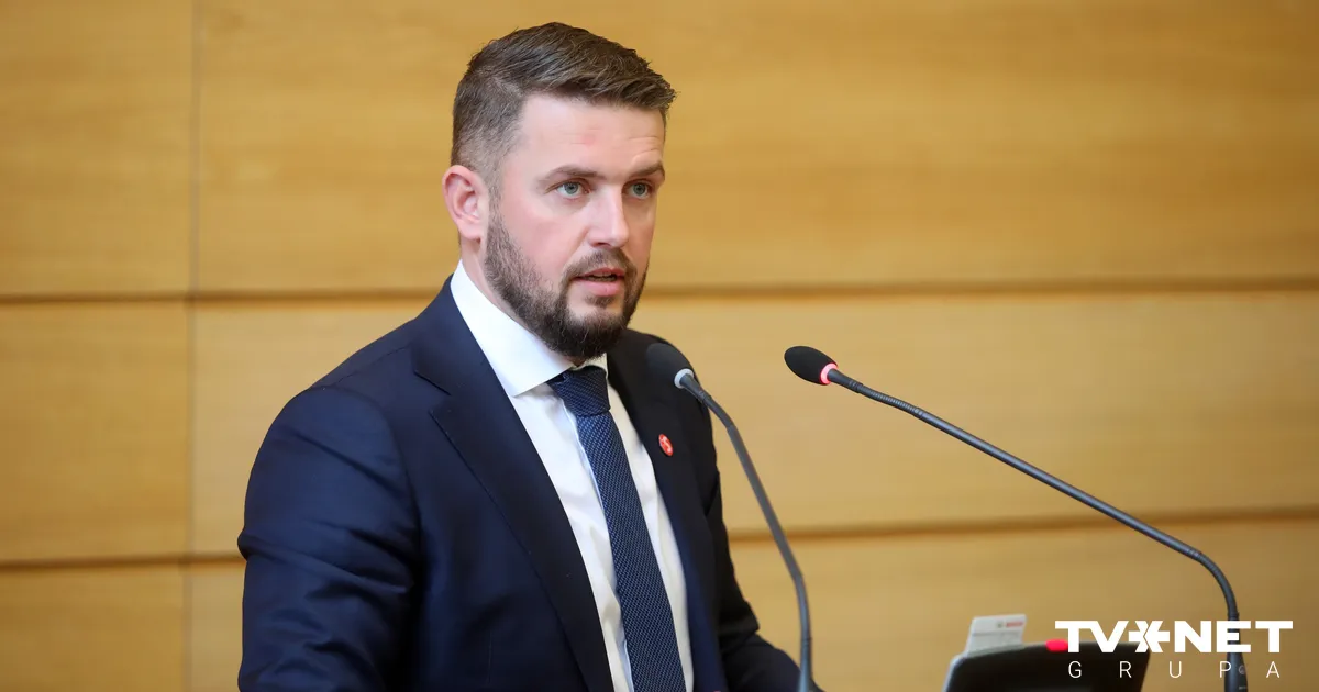 No "Saskaņas" valdes aiziet Andris Morozovs un Anna Vladova