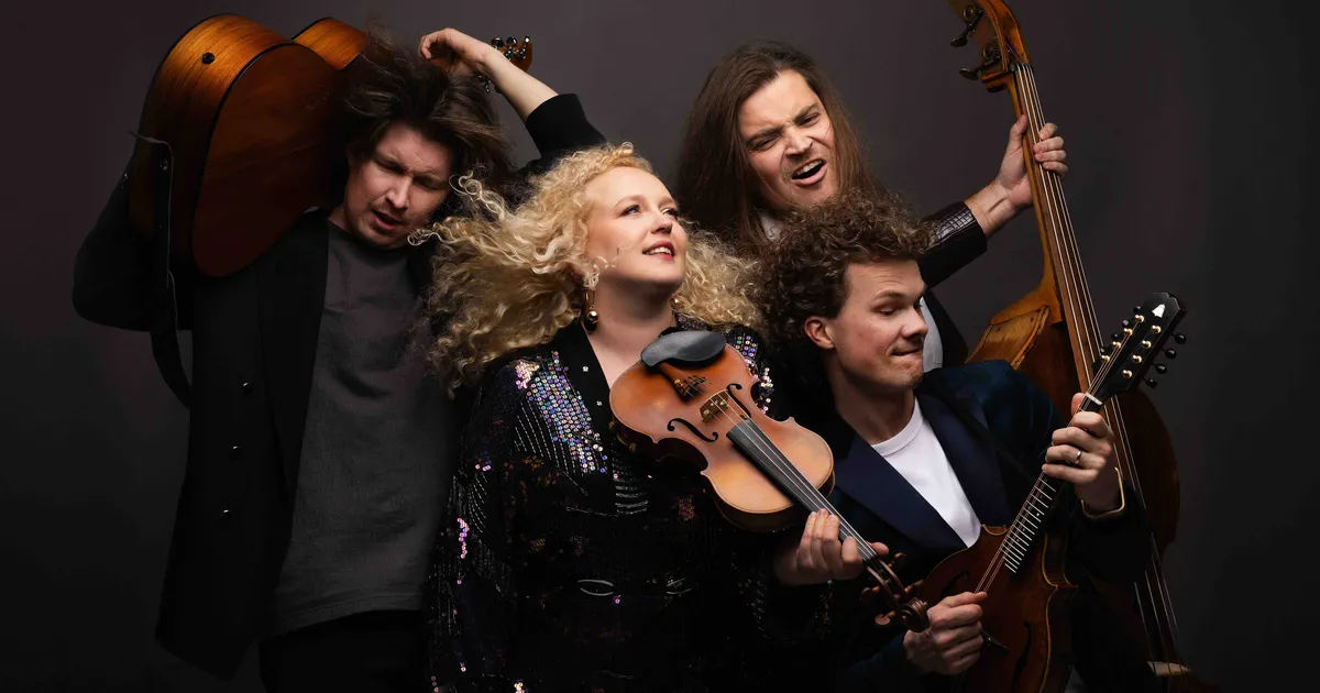 Mari Jürjens ja Curly Strings esinevad Rakvere teatris