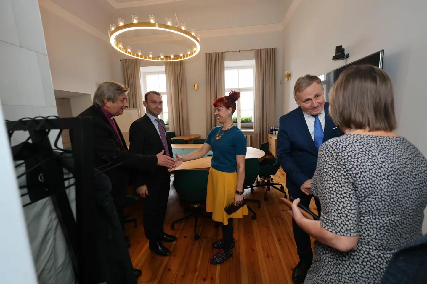 Isamaa kohtus eile kõigi erakondadega, puudus vaid üks