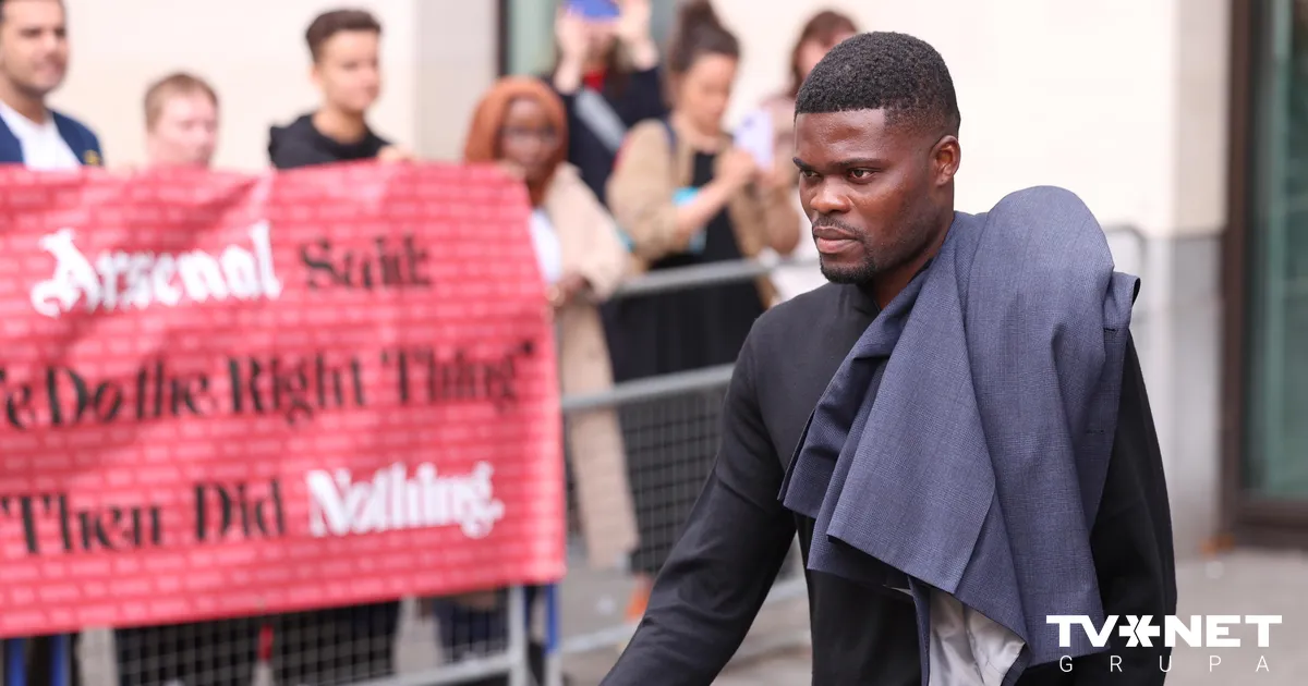 Slavenam futbolistam noteikta nosacīta drošības nauda vairāku ...