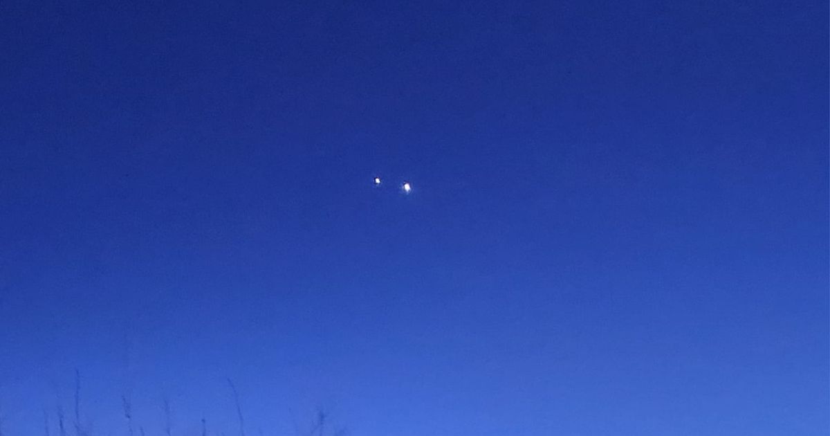 FOTOD Ufod, spiooniõhupallid, planeedid? Öises taevas nähtu pani ...