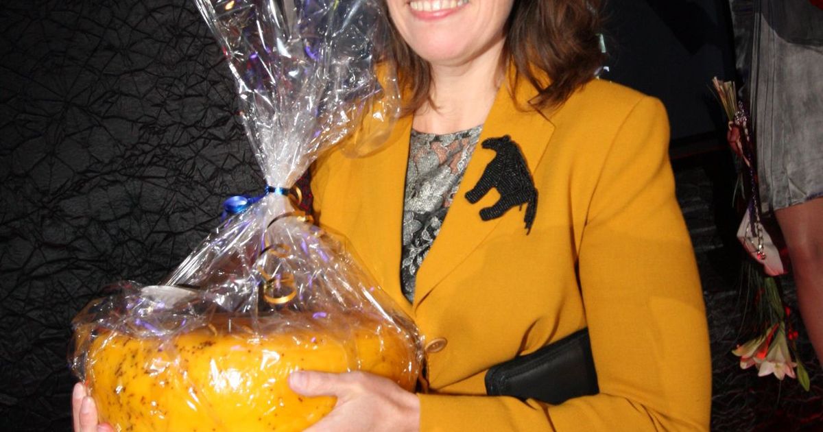 Xenia Joost: mine julgelt sinepikarva pintsaku ja pükstega tööle ...