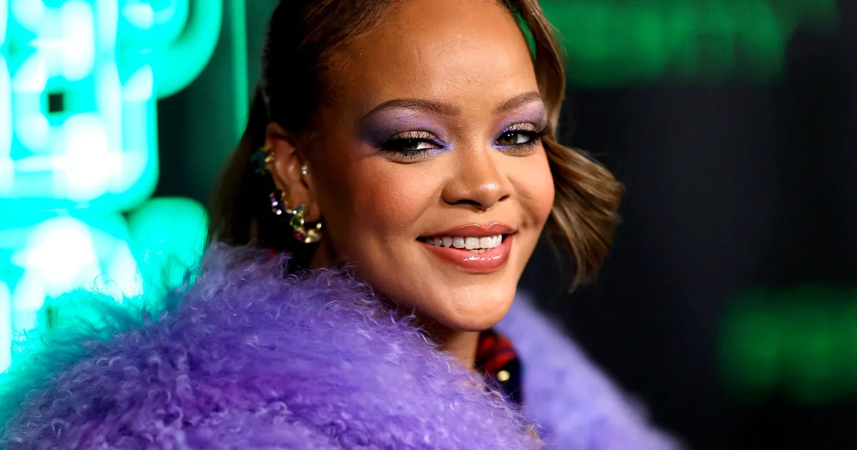 PILDID Rihanna uus soeng kriitika all: ta näeb välja nagu 50-aastane