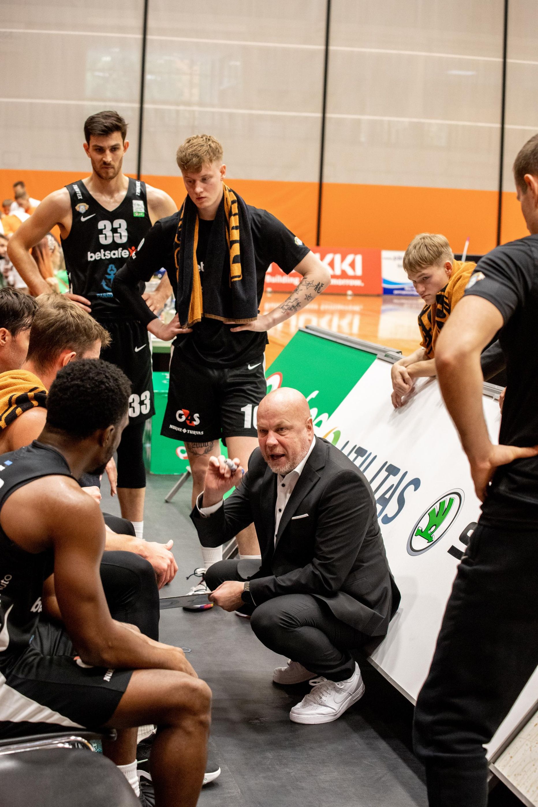 Eesti korvpallimeister pääses Peep Pahvi vastu ehmatusega