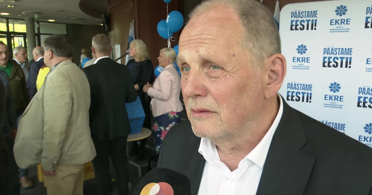 Pärnus EKRE kongressil kandideeris partei esimeheks Martin Helme vastu ...