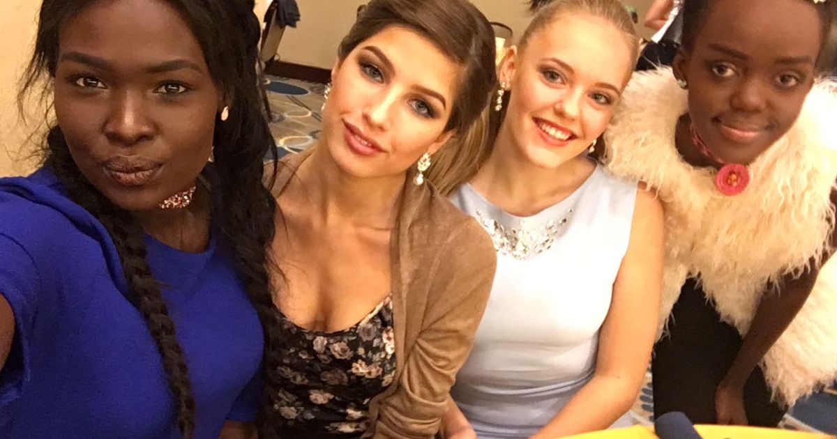 Foto: «Miss Latvia» atgriežas no konkursa «Miss World» - Mode - Apollo ...