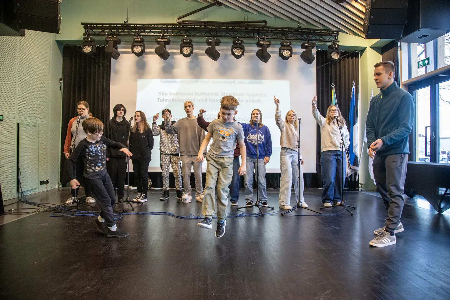 "Uues koolimajas lähevad tunnid kuidagi kiiremini"