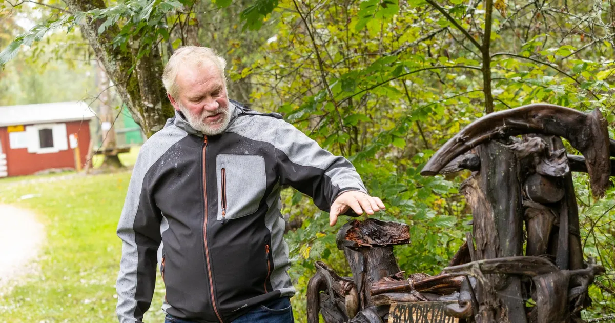 Ümber kukkunud Emumäe valvur ajas vallavanema ja kunstniku tülli