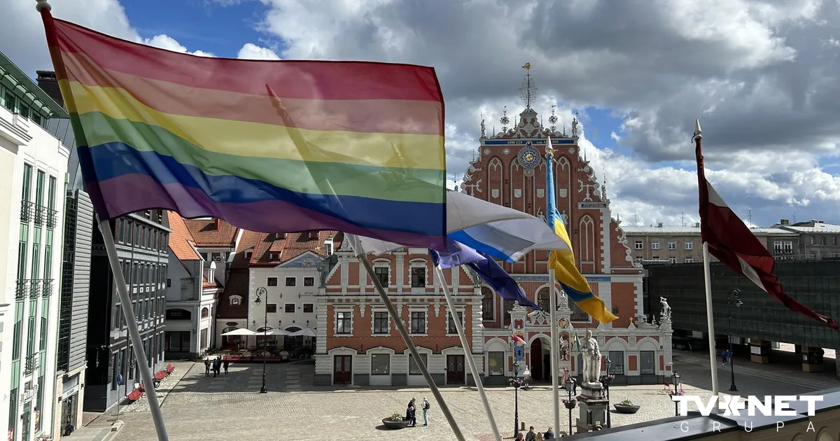 Baltijas praida laikā pie Rīgas domes netiks izkārts LGBT+ karogs