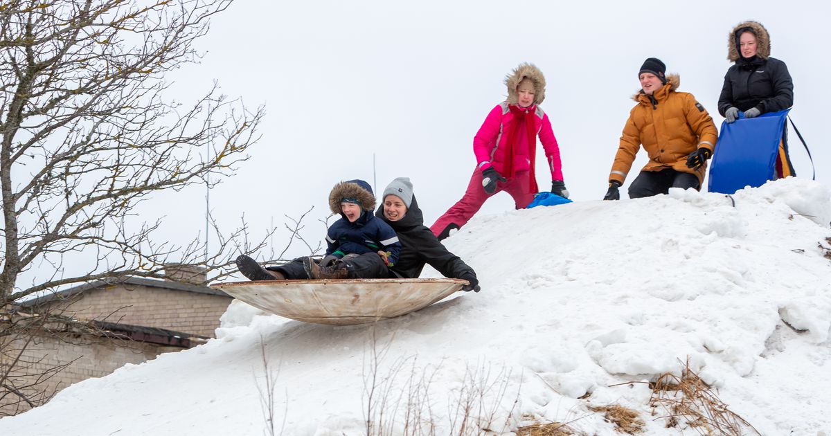 GALERII Laimjala kogupere vastlapäev