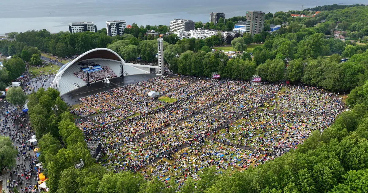 MERCA Väike instruktsioon idanaabrile, kuidas Eesti Vabariigile vesi ...