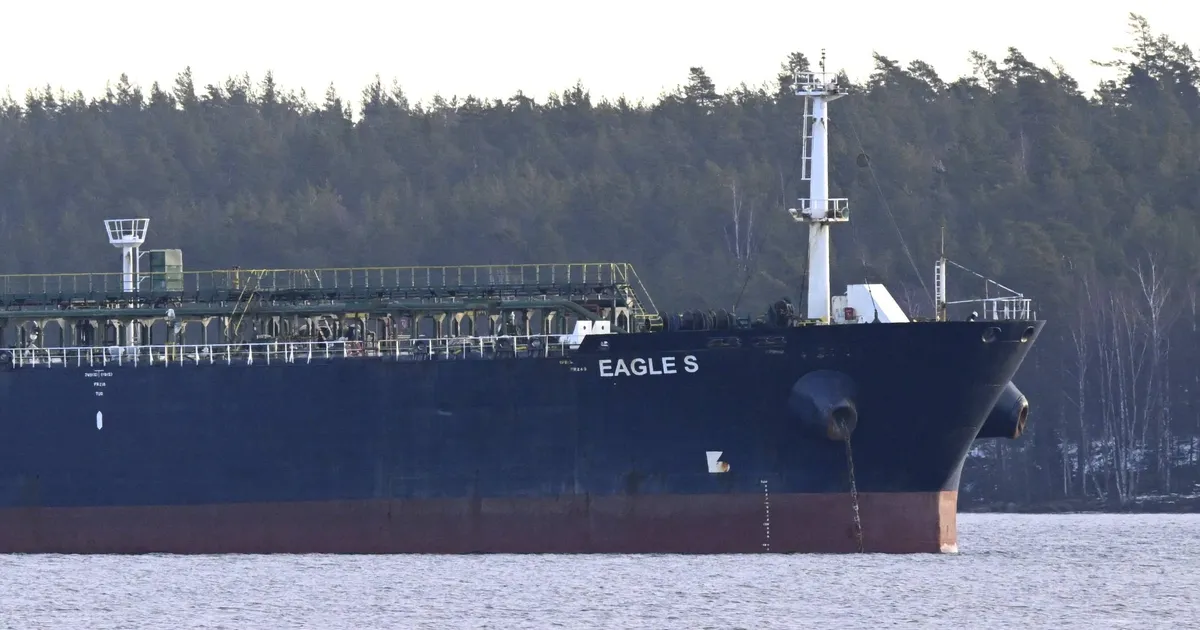 Капитан танкера, повредившего кабель Estlink 2, объяснил причины инцидента