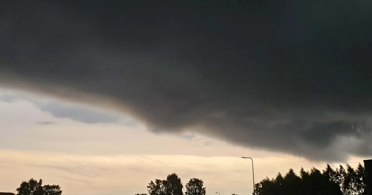 FOTOD JA VIDEO Lõuna-Eestis möllas tugev vihm ja äike, nähti ka trombi