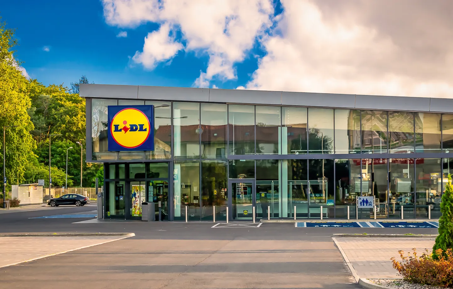 ''Lidl'' noliedz maldināšanu strīdā ar ''Maxima''