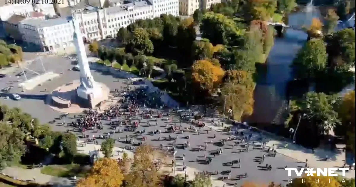 FOTO Policija vērtēs Šlesera piketa organizatoru un apmeklētāju ...