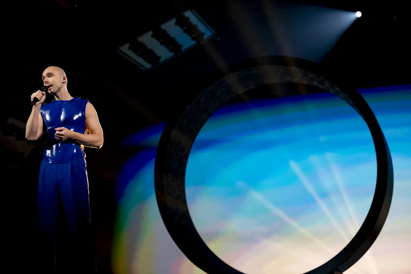 "Viņš ir supervaronis!" Eirovīzijas lielākie fani vērtē Dona mēģinājumu