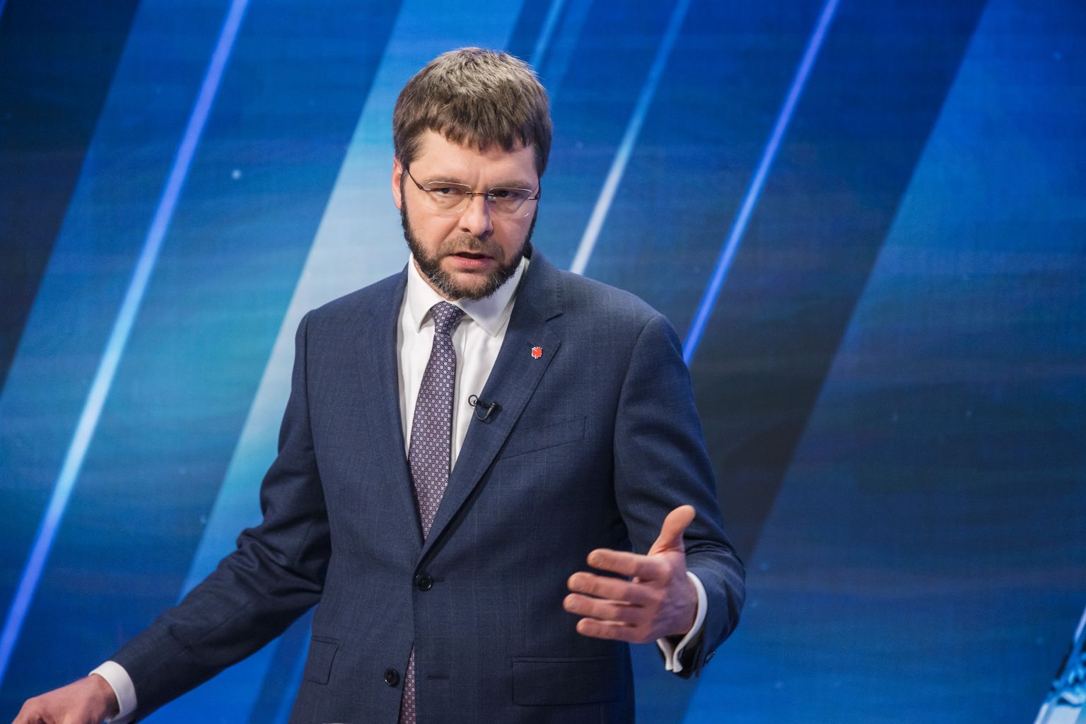 Jevgeni Ossinovski astub Tallinna linnavolikogu esimehe ametikohalt tagasi