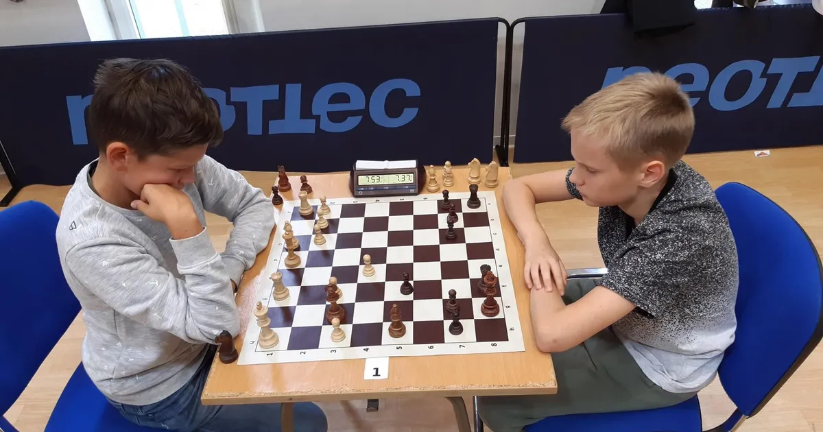 Maakonna kooliõpilaste maletšempioniks tulid Daniel Kikkas ja Loore Laeks