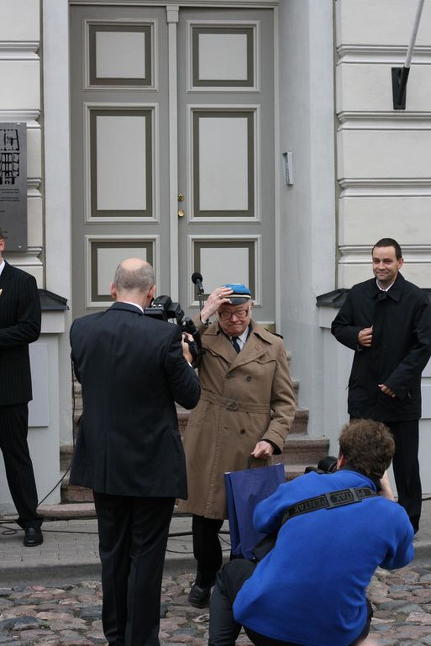 Tartu aukodanike kandidaadid on Mati Karelson, Vaike Uibopuu ja Lembit ...