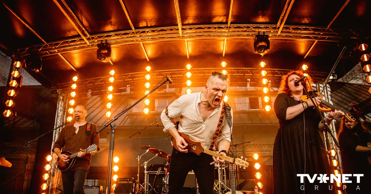 FOTO Saule, karstums un laimīgi cilvēki! Sācies festivāls "Laba daba"