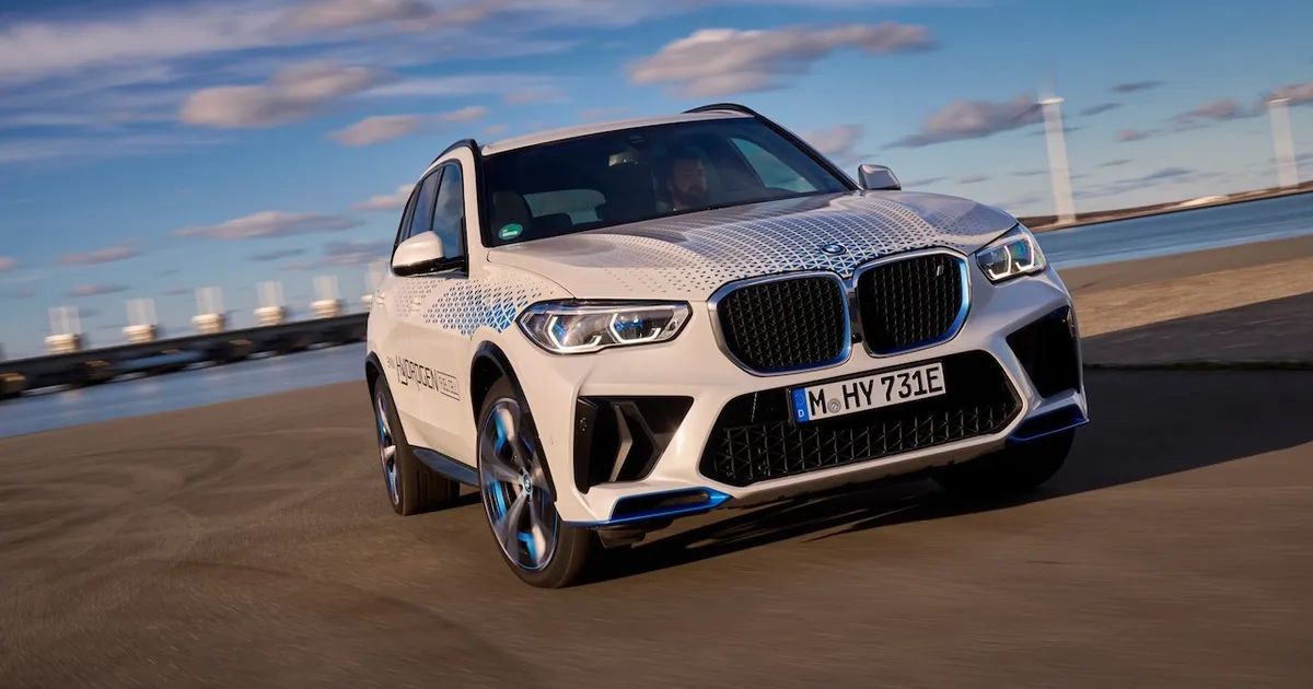 PILDID BMW toodab sel aastal sada luksuslikku vesinikuautot